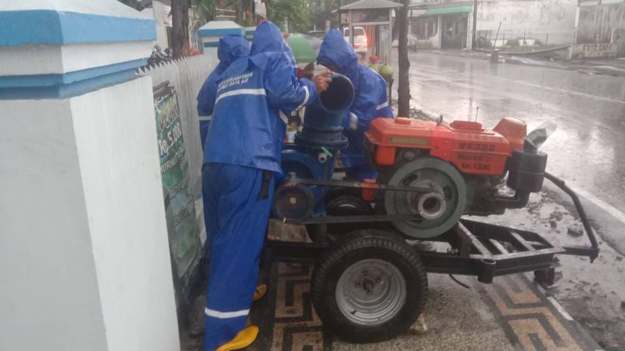 PU SDA Bojonegoro Fungsikan Sembilan Pompa Air Untuk Tangani Genangan ...